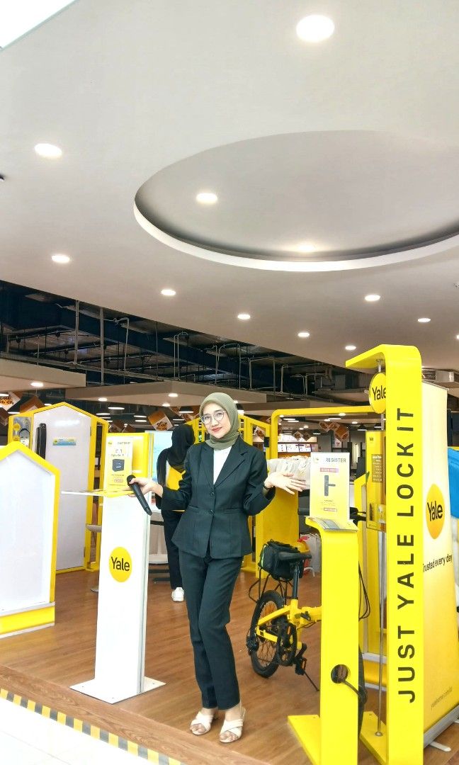 Jasa MC Jakarta Master of ceremony acara launching produk, grand ...