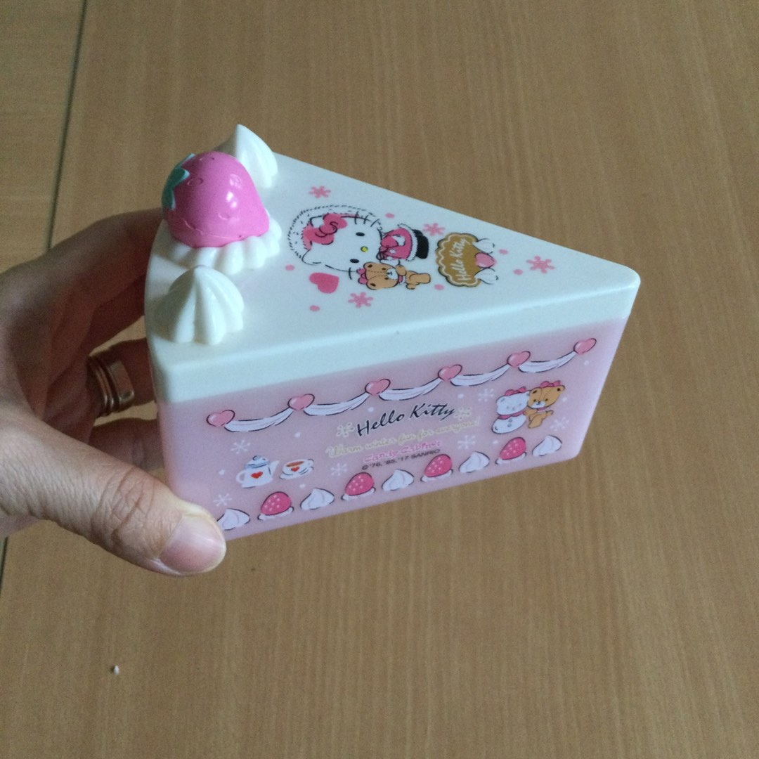 Kontainer hello kitty bentuk kue, Buku & Alat Tulis, Alat Tulis di ...