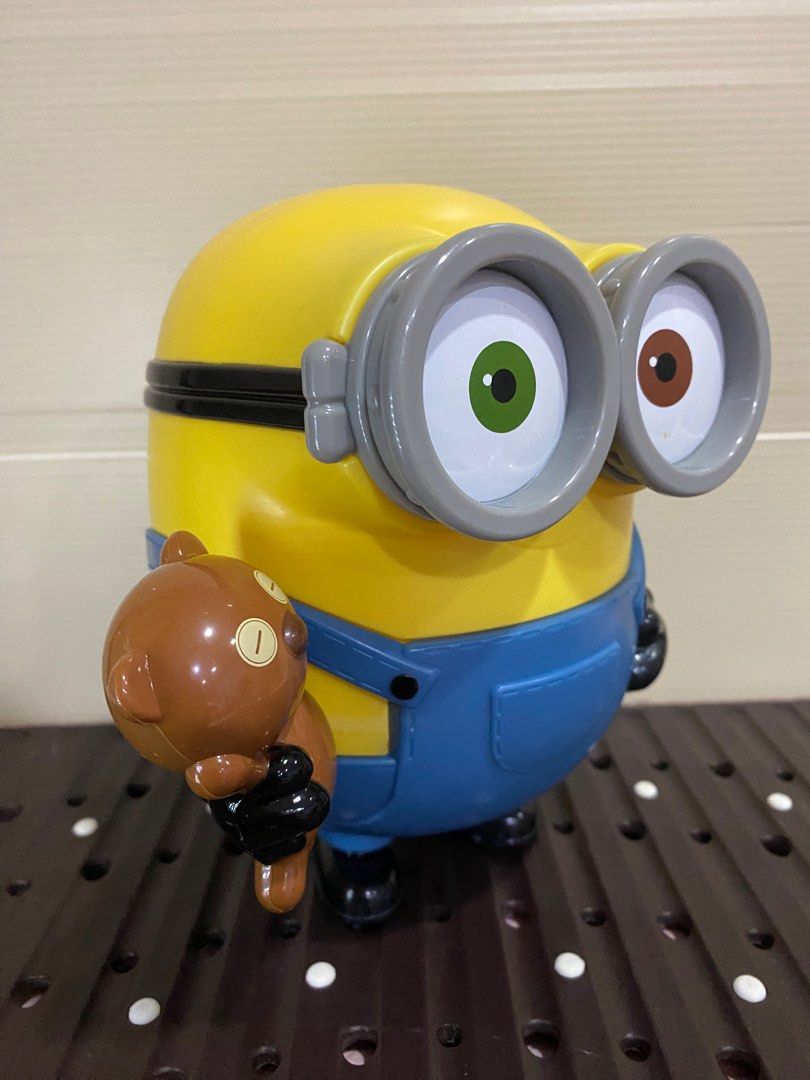 Minion Desk Lamp, Hobbies & Toys, Toys & Games on Carousell