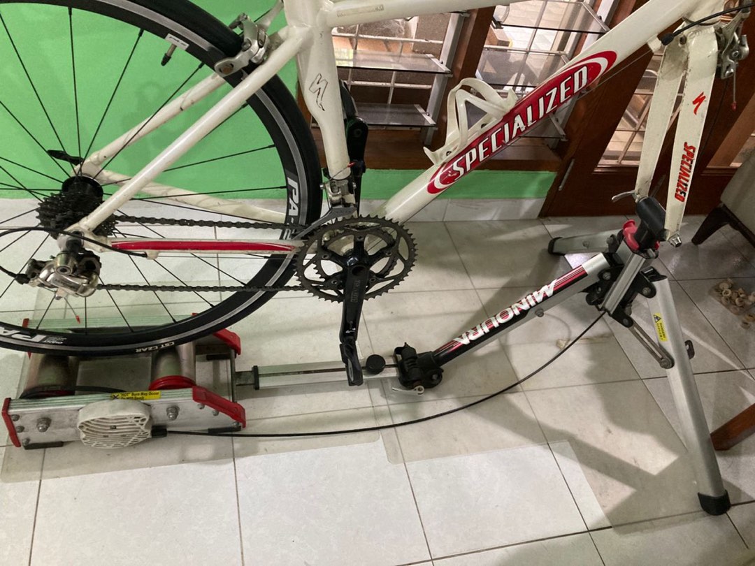 Minoura FG 540 Hybrid Roller Trainer, Sports Equipment, Bicycles ...