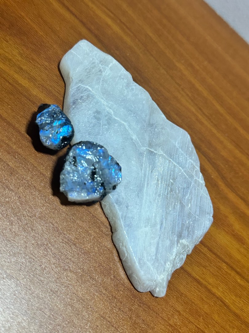 Moonstone slab and mini raws SET, Women's Fashion, Jewelry & Organisers ...