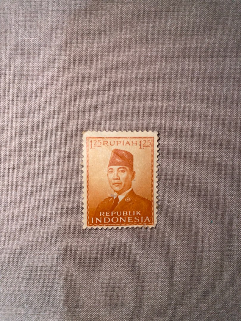 Perangko Soekarno 1.25 Rupiah, Antik, Pajangan di Carousell