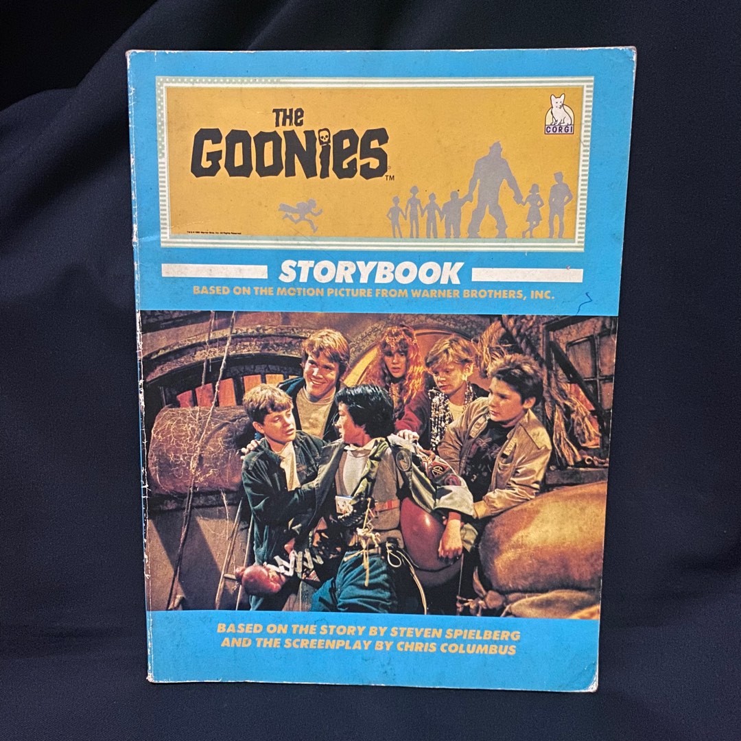 The Goonies Story Book 1985 by Steven Spielberg, Buku & Alat Tulis ...