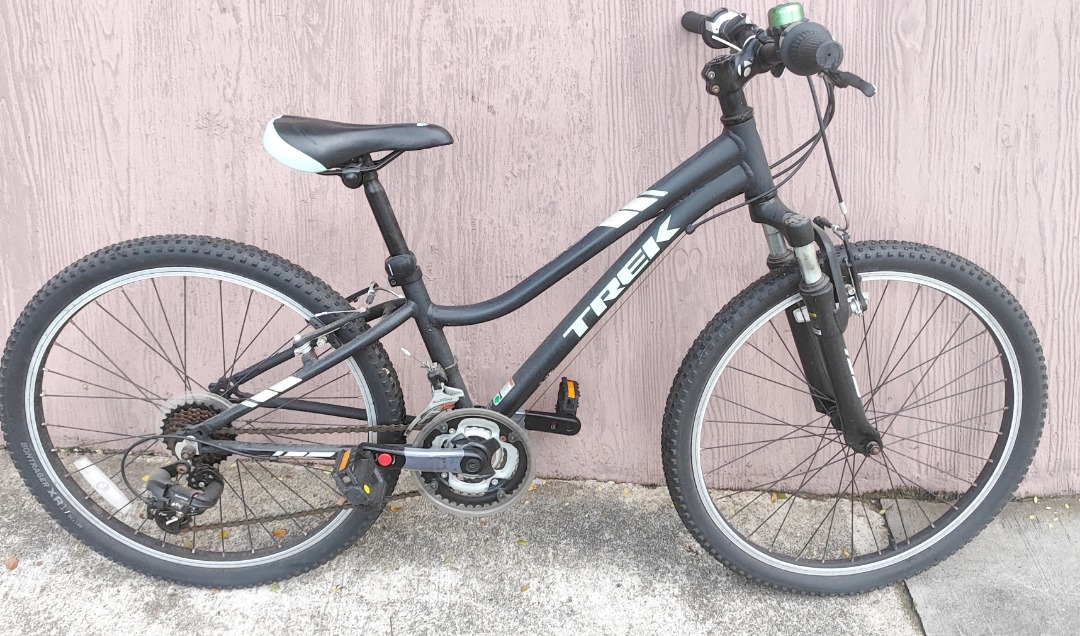 Trek precaliber 24inch mountain bike, Sports Equipment, Bicycles ...