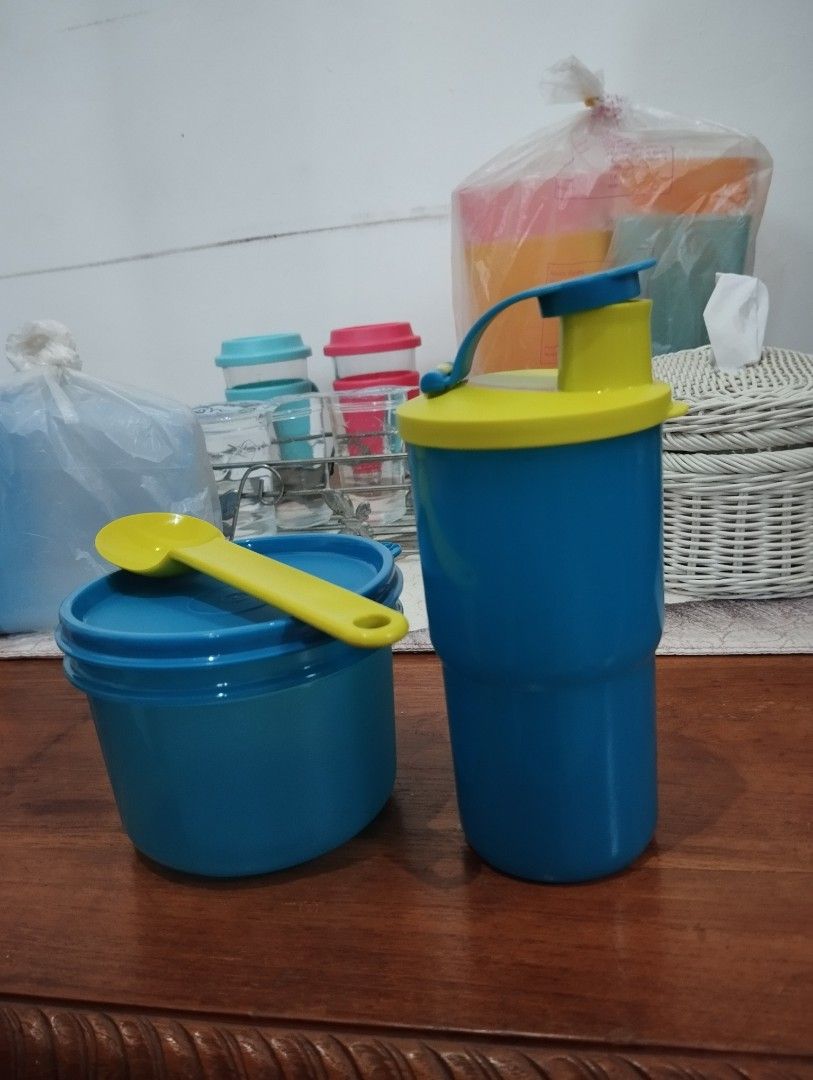 Tupperware lunch box set, Kitchen & Appliances di Carousell