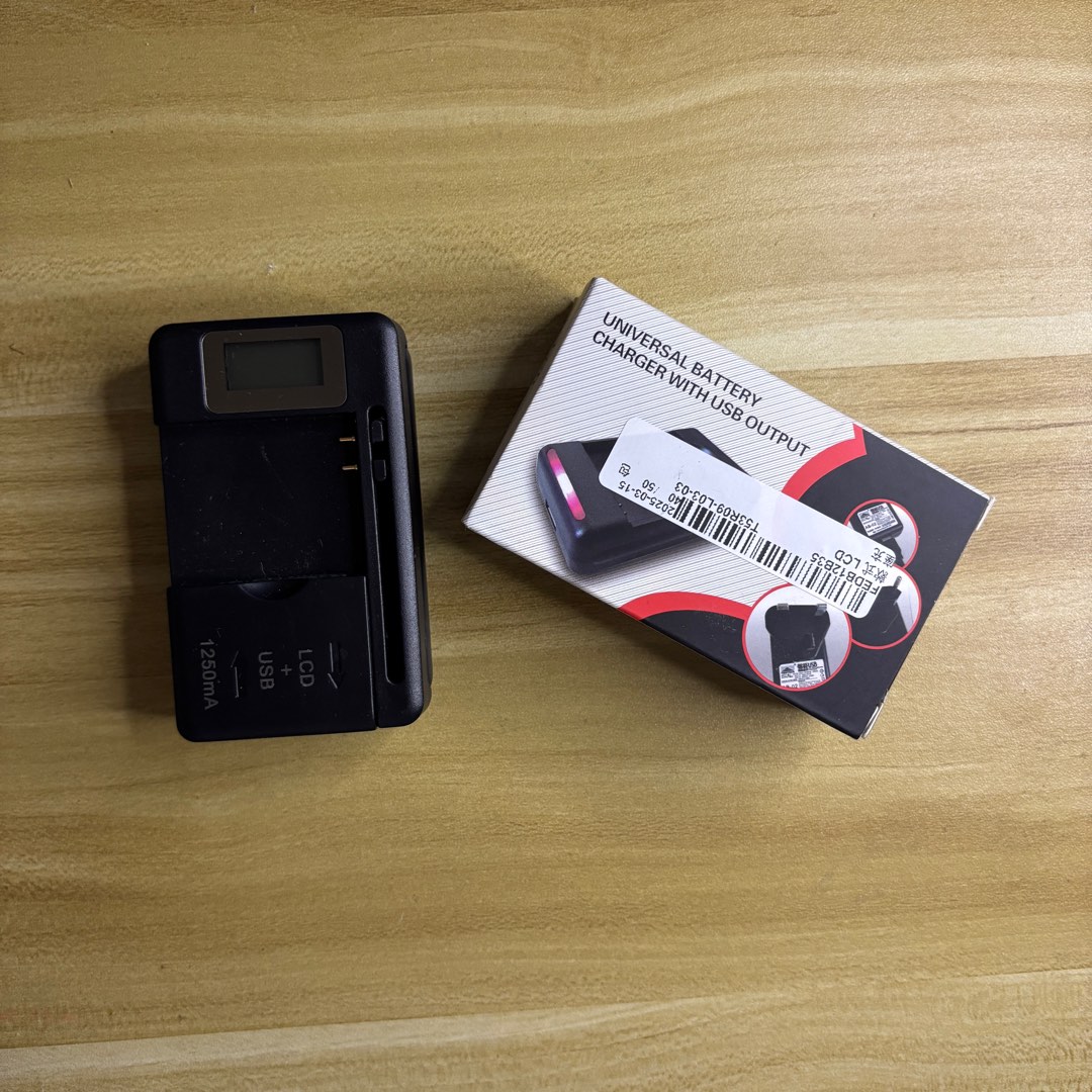 Universal Battery Charger (for Digital Camera), Photography, Cameras on ...