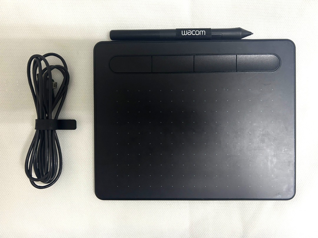 Wacom Intuos Basic 繪圖板(入門版 CTL4100) (黑), 電腦及科技產品, 電腦周邊產品, 電腦鍵盤及相關產品在旋轉拍賣