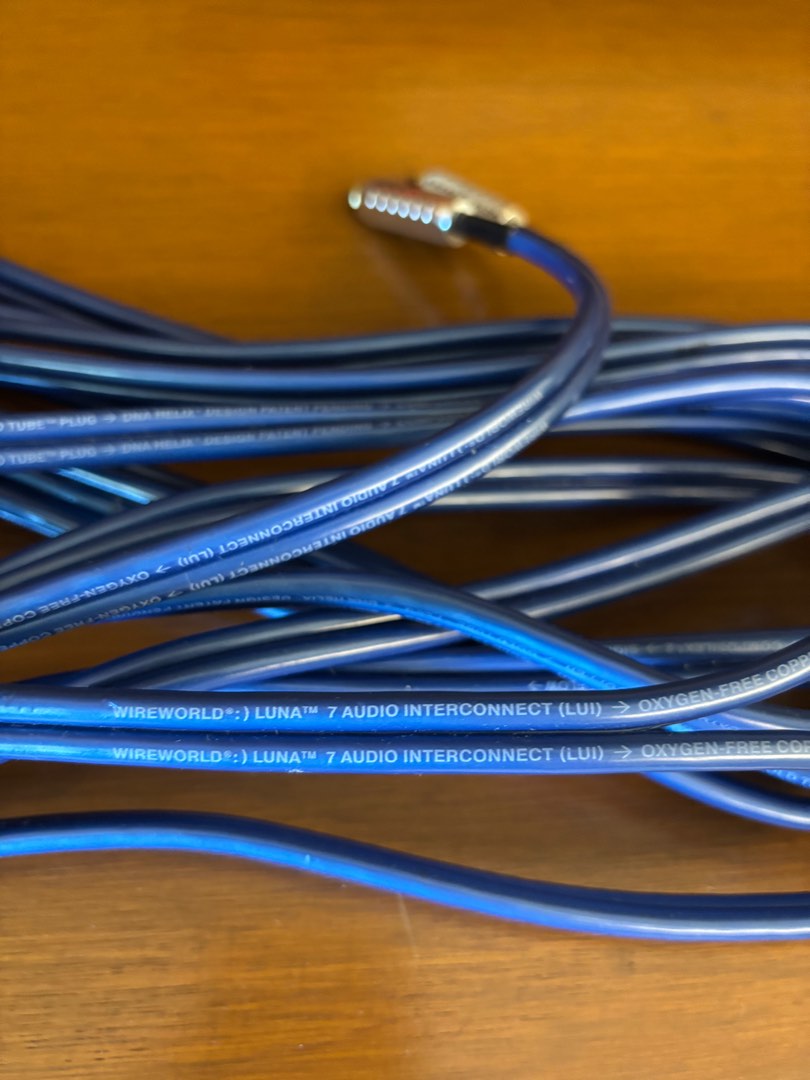 Wireworld Luna 7 interconnect cables, Audio, Other Audio Equipment on Carousell