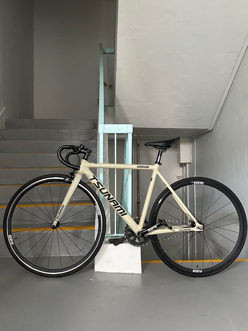 wts Tsunami snm100 fb cream (can nego), Sports Equipment, Bicycles ...