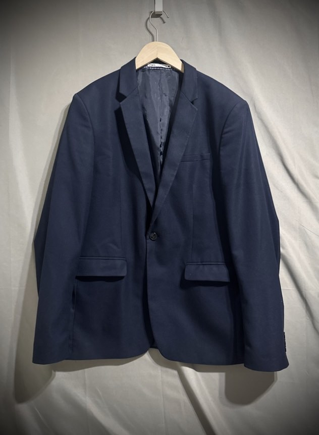限時優惠不議價 Zara cool comfort 海軍藍單釦兩側開衩西裝外套 涼感舒適西裝外套 男 Eur52 L 190/108A, 他的 ...