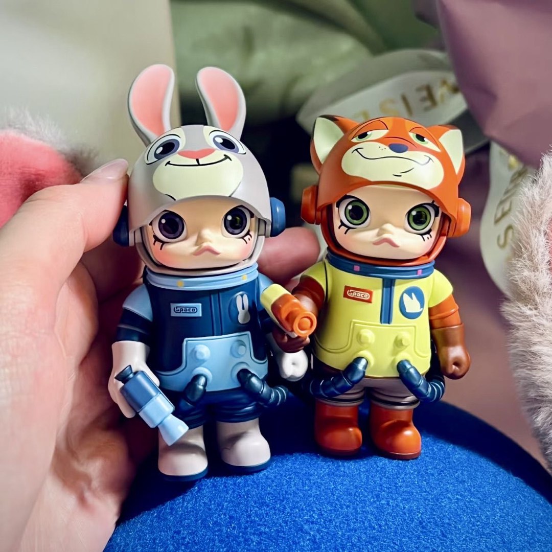 【💯 官方正版 |包郵】POPMART泡泡瑪特Molly 100% Zootopia 優獸大都會擺件模型/官方直送/順豐自提點自取櫃, 興趣及遊戲, 玩具 & 遊戲類 - Carousell