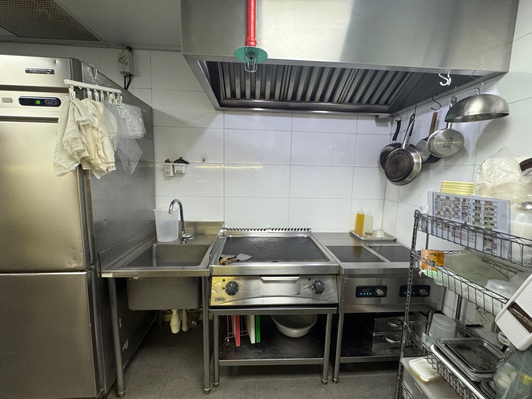 Cooker, Exhaust Hood, Sink ,Teppanyaki Cooker on Carousell