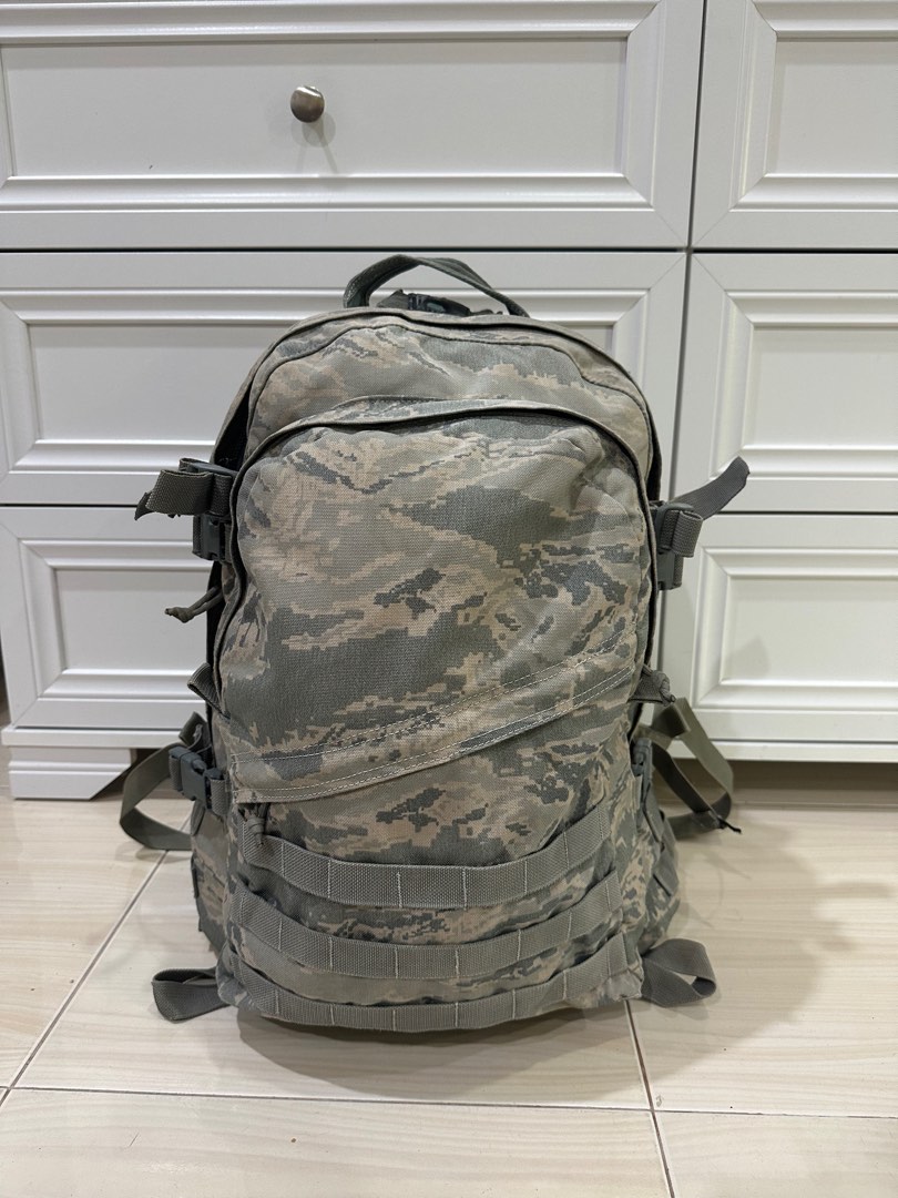 Initial attack tactical USA military back pack, Men's Fashion, Bags ...
