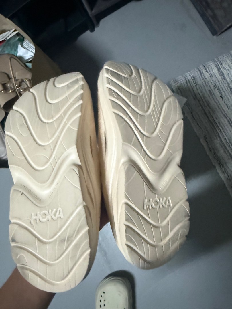 Hoka Vanilla Slipper, Women's Fashion, Footwear, Flipflops and Slides ...