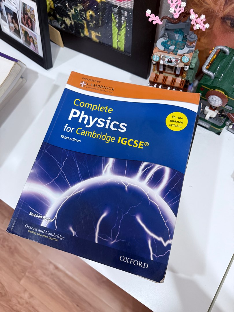 IGCSE physics textbook, Hobbies & Toys, Books & Magazines, Textbooks on Carousell