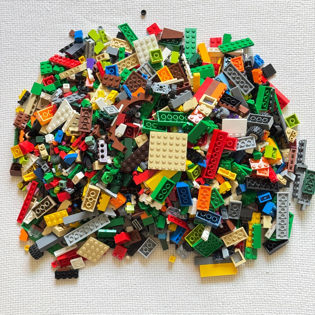 LEGO - Mixed Original Parts (FREE Baseplate & Minifigures), Hobbies ...