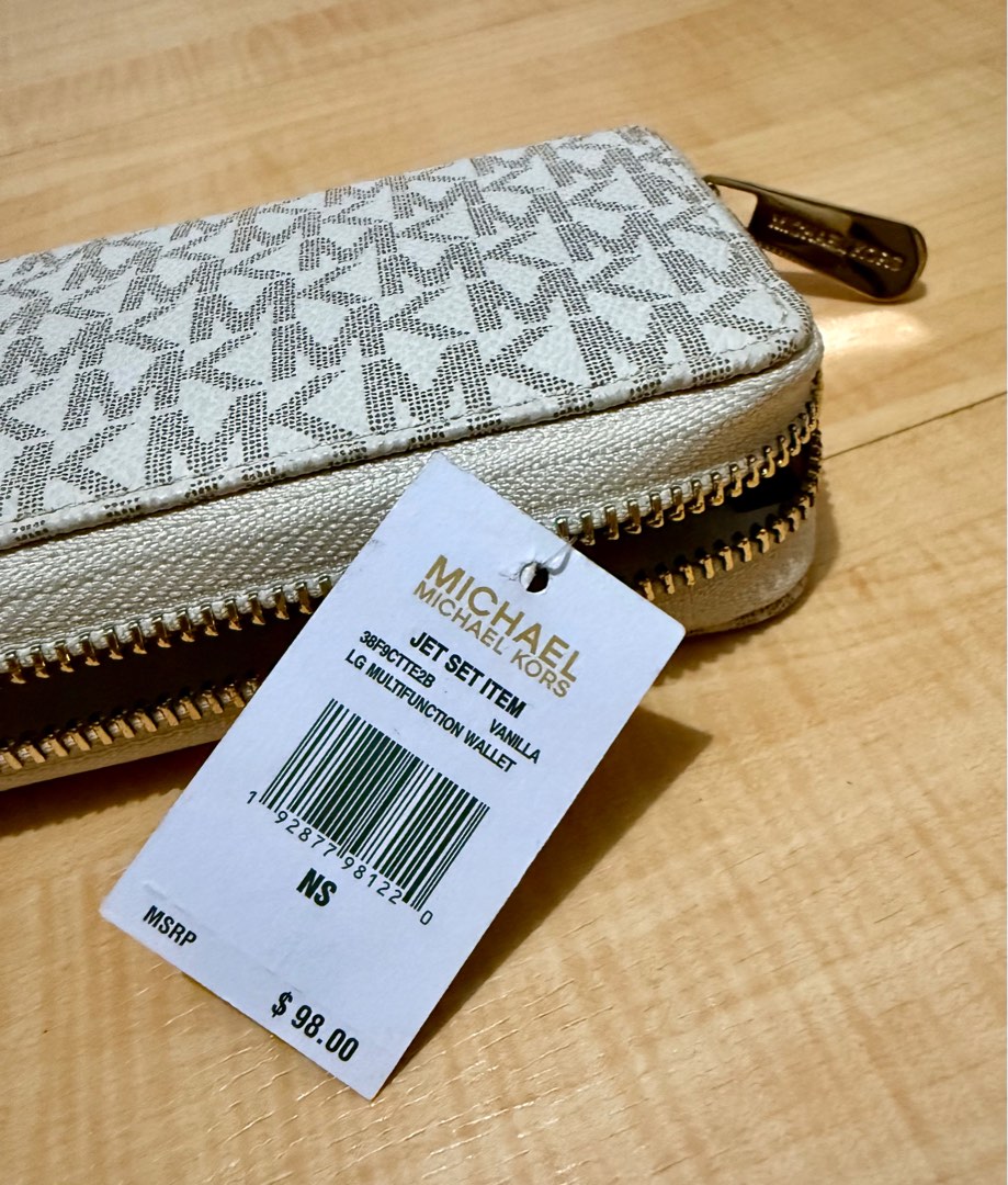 MK Multi Function Wallet Jet Set (Vanilla), Luxury, Bags & Wallets on Carousell