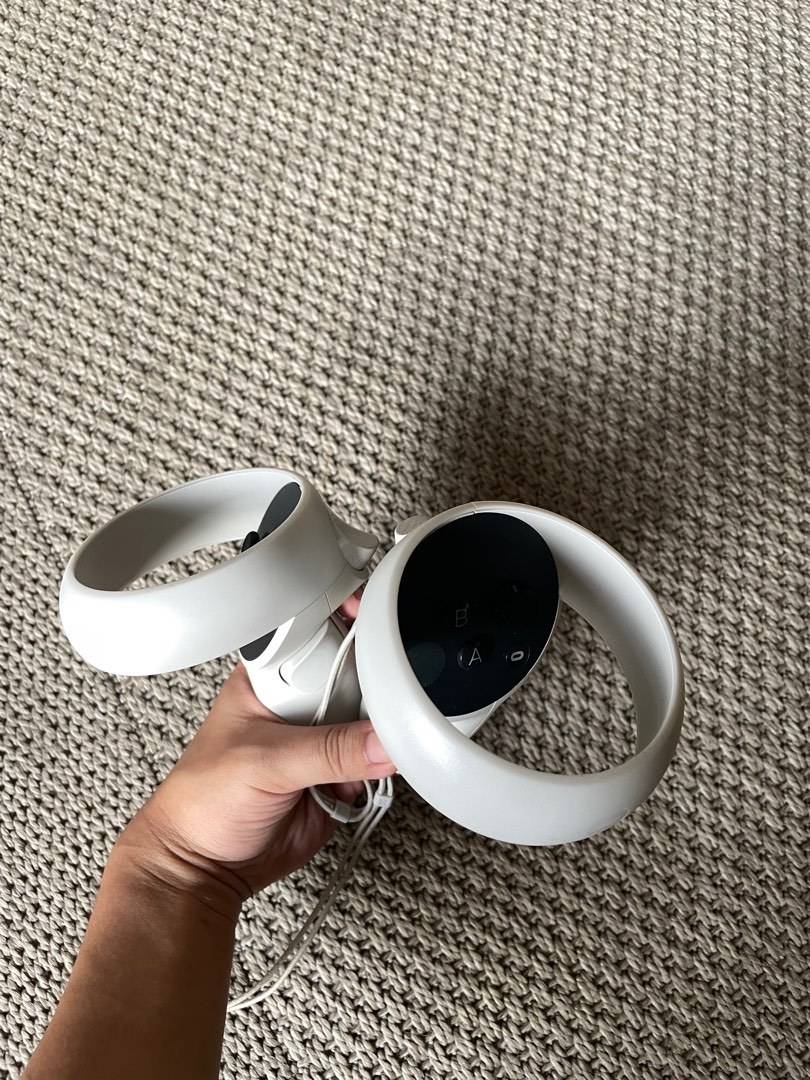 Original Oculus Quest 2 Controllers, Video Gaming, Gaming Accessories ...