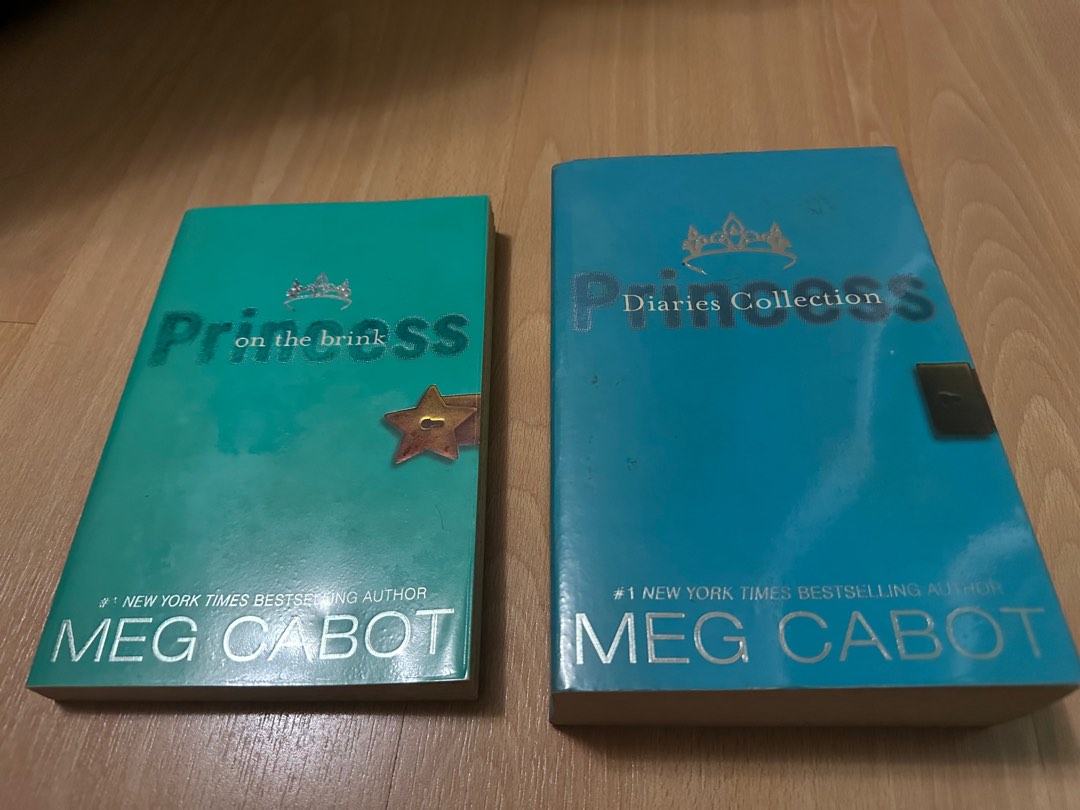 Princess Diaries Collection Books by Meg Cabot, Hobbies & Toys, Books ...