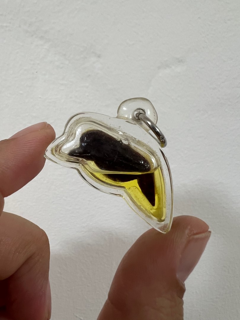 Salika with saneh oil pt Chao saeng wat ban trang, Hobbies & Toys ...