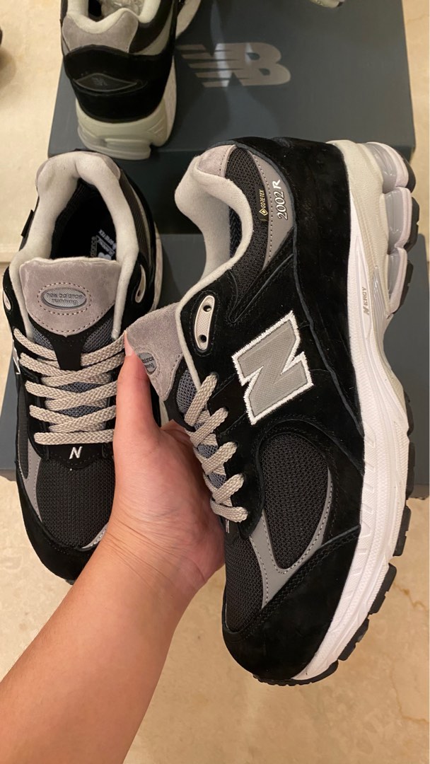Sepatu New Balance 2002R Goretex Black, Fesyen Pria, Sepatu , Sneakers ...