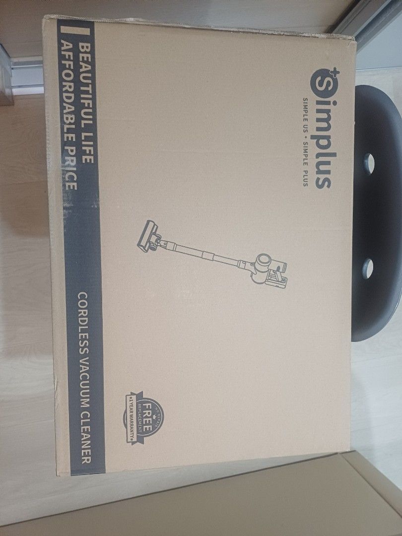 Simplus cordless vacuum cleaner, Everything Else on Carousell