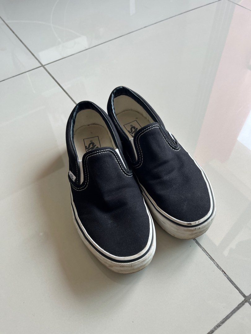 Vans Slip On (tapak tebal sikit), Women's Fashion, Footwear, Sneakers ...
