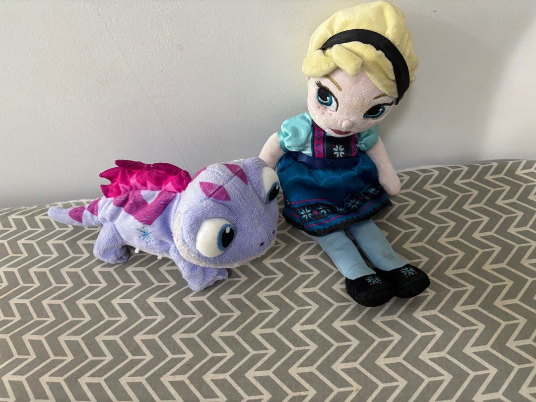 Anna frozen princess animator & Frozen 2 Bruni The Salamander Walk And ...