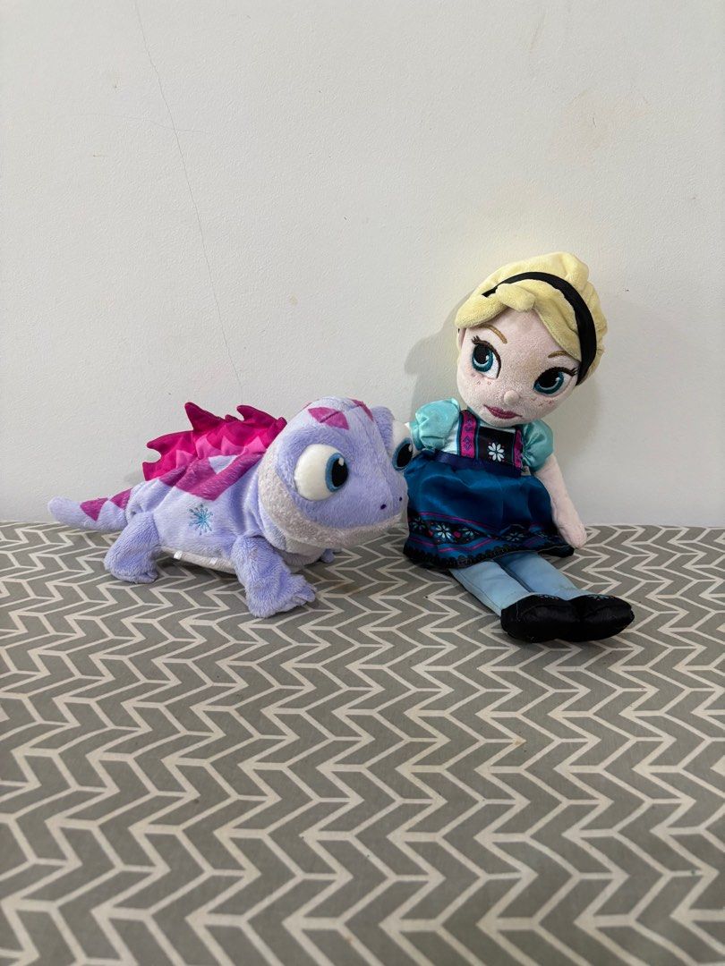 Anna frozen princess animator & Frozen 2 Bruni The Salamander Walk And ...