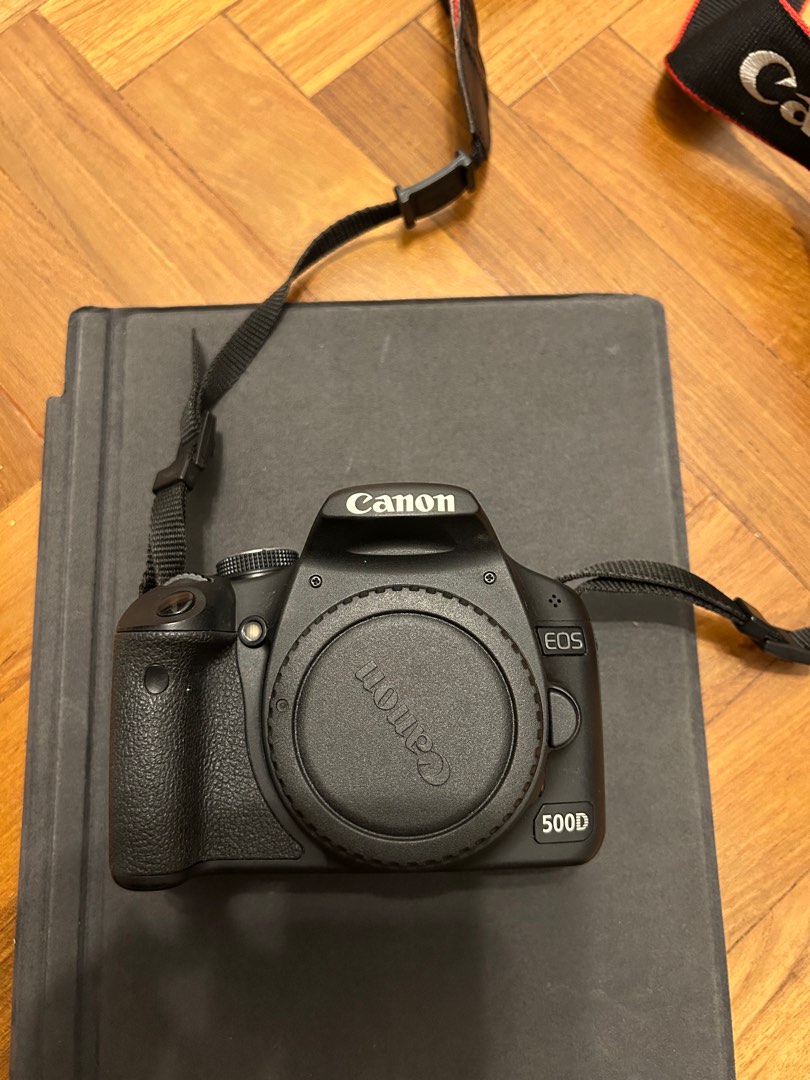 Canon 500D DSLR Camera Body - no batt - lcd screen has darkened a bit ...
