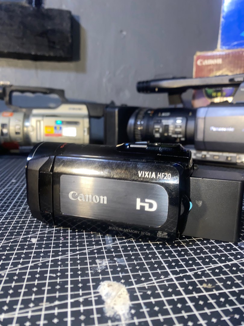 canon handycam, Photography, Video Cameras on Carousell