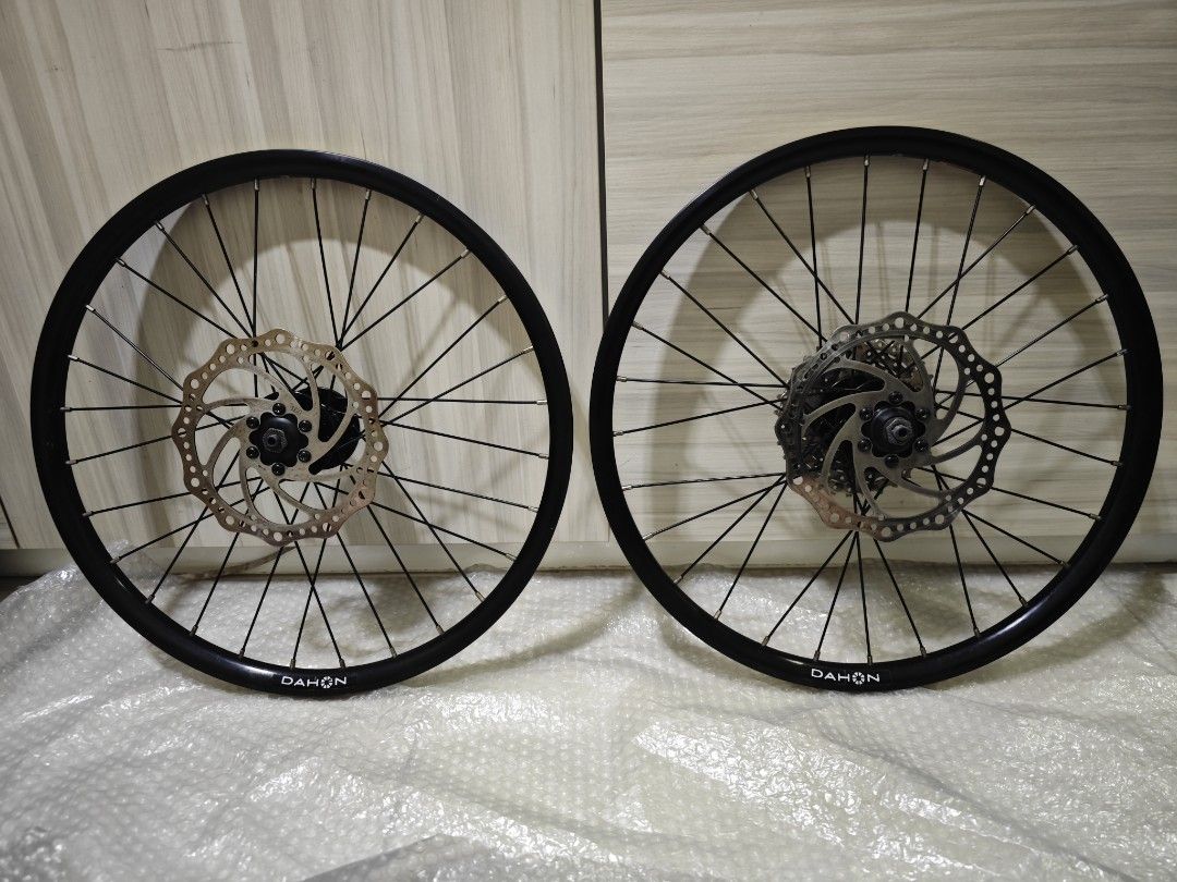 Dahon 20inch 406 Disc wheelset, Sports Equipment, Bicycles & Parts ...