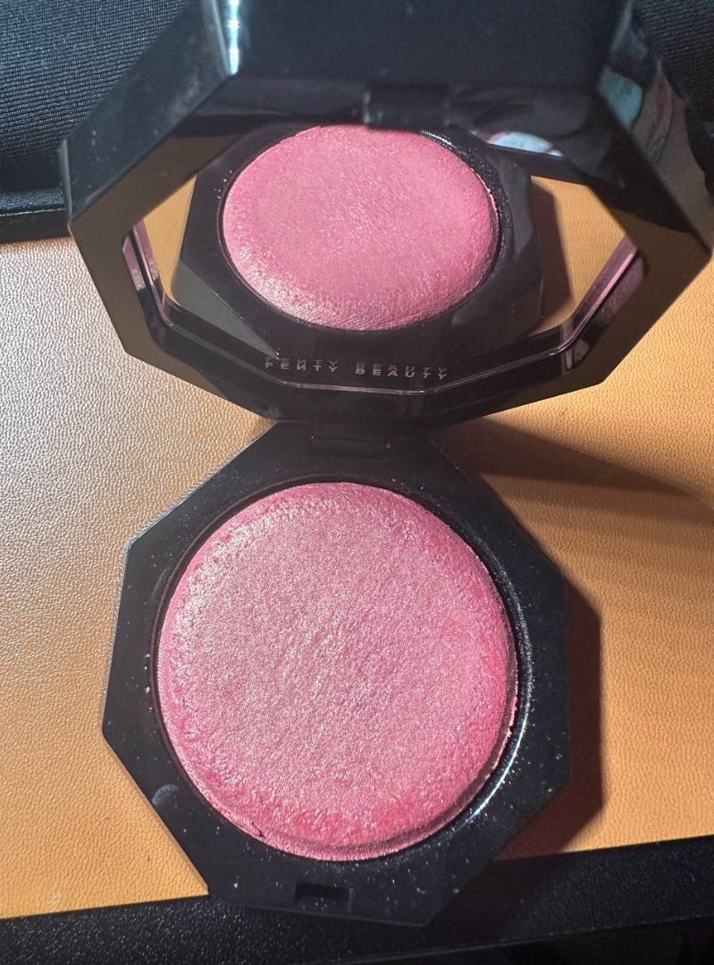 Fenty Beauty Hot Cheeks Velour Blushlighter in Fresh Peach, Beauty ...