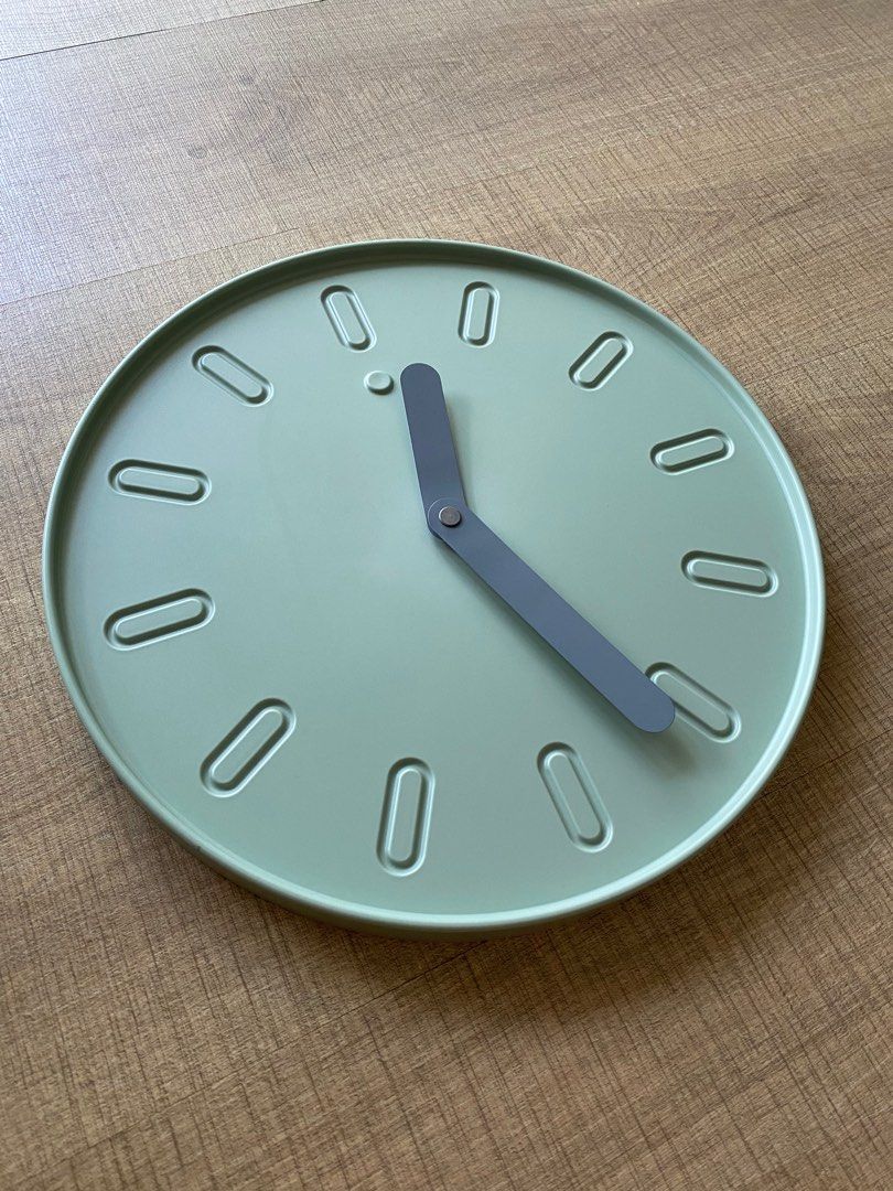 IKEA SLIPSTEN Wall Clock | Jam dinding, Furniture & Home Living, Home ...