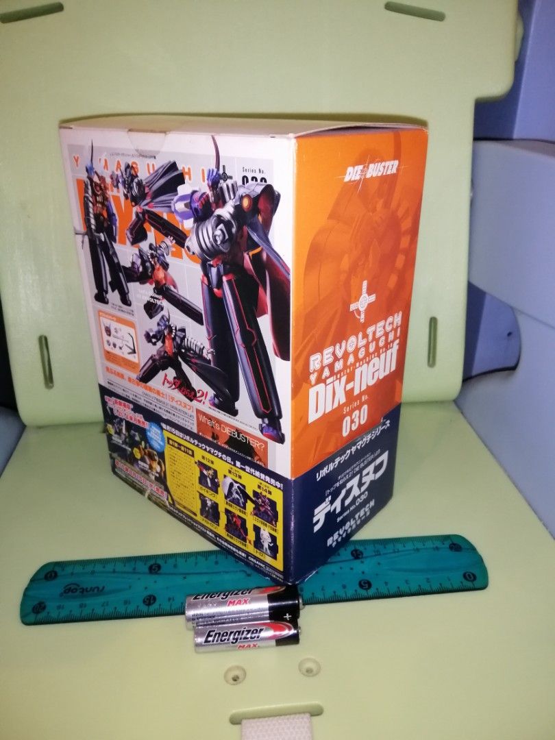 Kaiyodo Revoltech Dix-Neuf action figure from the anime "Aim for the ...
