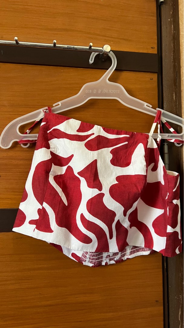 Mango Red Swirl Top, Women's Fashion, Tops, Sleeveless on Carousell