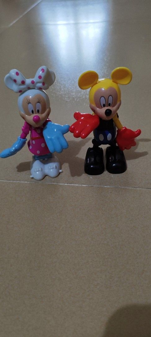 Mickey mouse Dan Minnie mouse, Hobbies & Toys, Toys & Games on Carousell