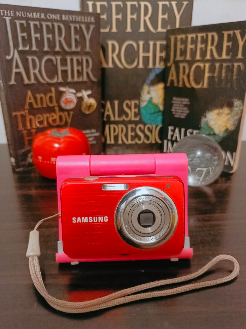 Samsung ST30, Photography, Cameras on Carousell