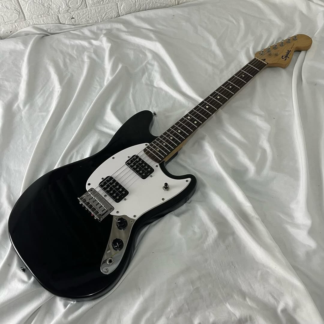 Squier Mustang Bullet n fender ibanez cort epiphone gibson, Musik ...