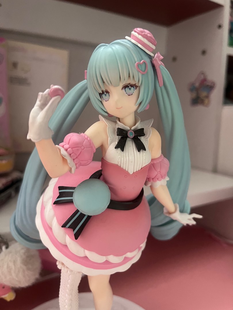 SweetSweets Hatsune Miku Figure, Hobbies & Toys, Toys & Games on Carousell