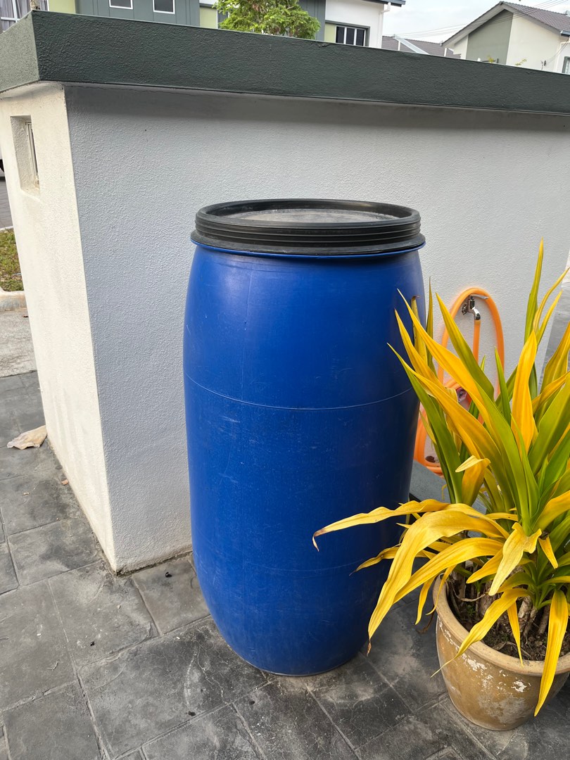 Tong Air Biru 150 Liter, Furniture & Home Living, Home Improvement ...