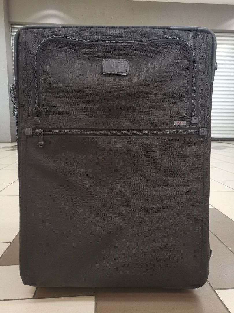 TUMI 2-Wheel Softshell Expandable Luggage Suitcase, Hobbies & Toys ...