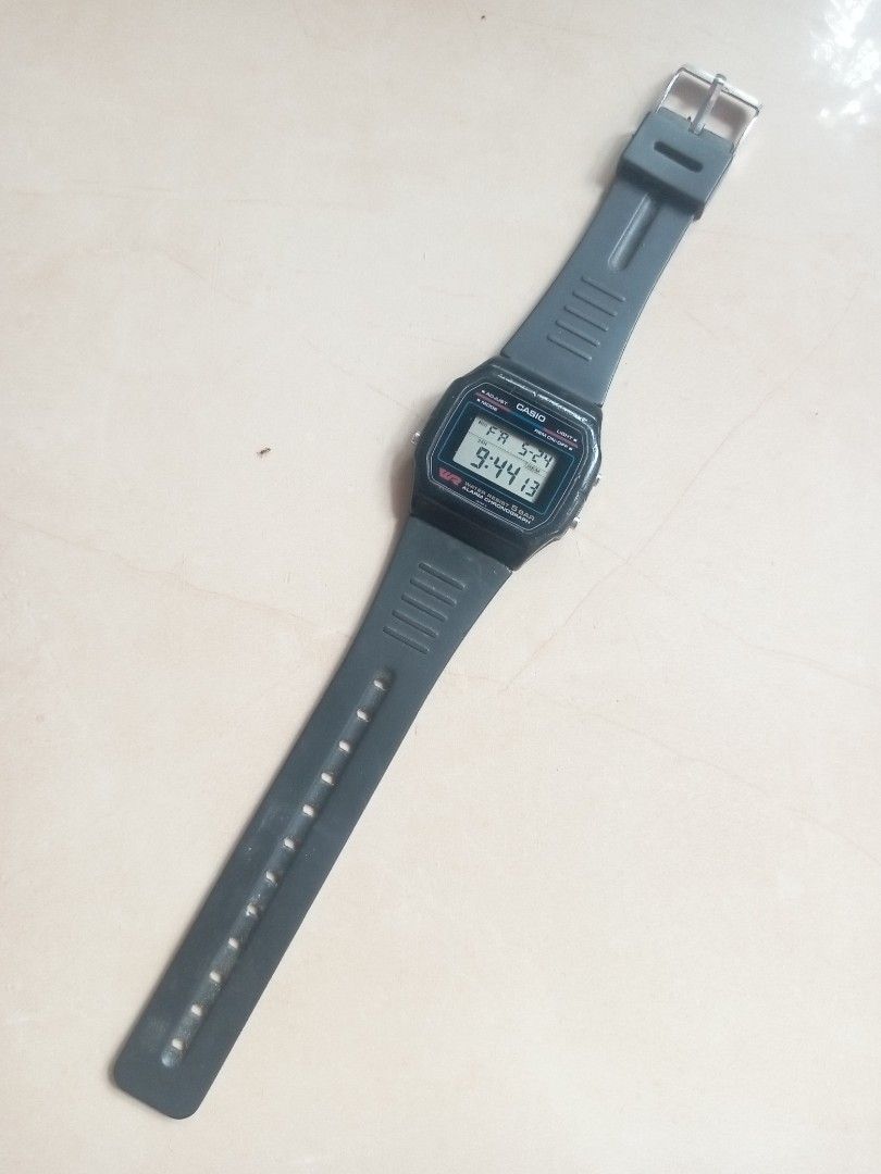 Vintage 1980's Casio W47 Digital Watch, Fesyen Pria, Jam Tangan di ...