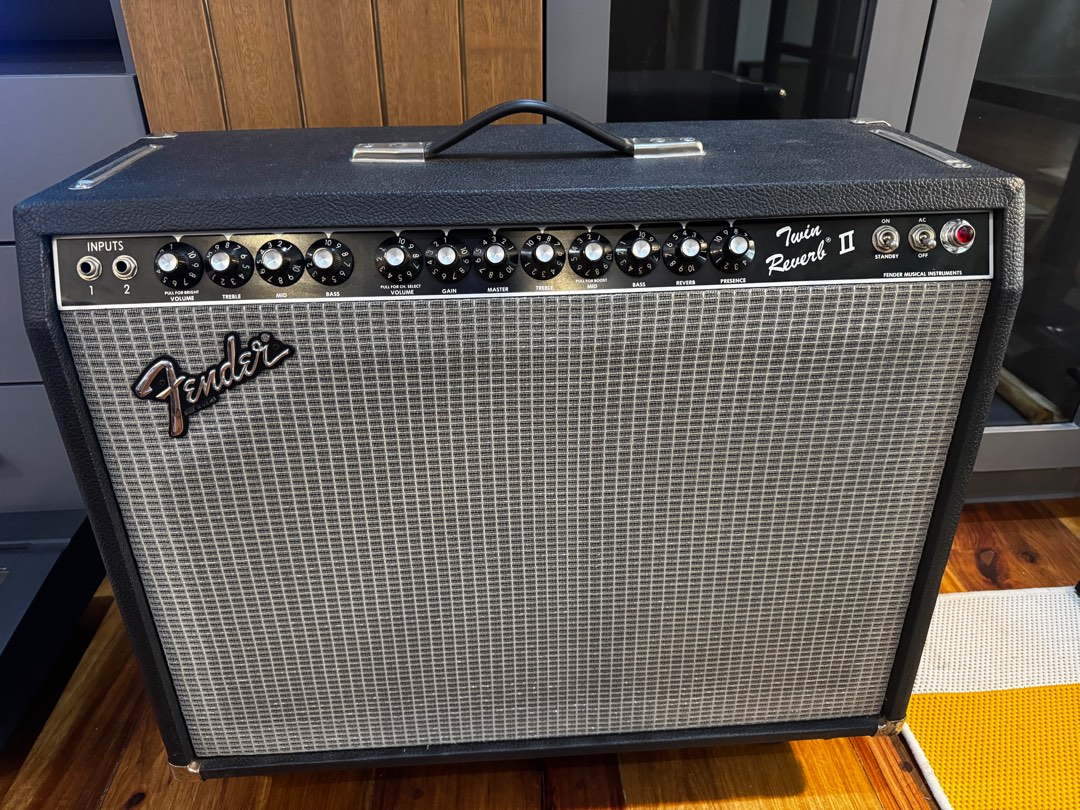 1984 Fender Twin Reverb II, Hobbies & Toys, Music & Media, Musical ...