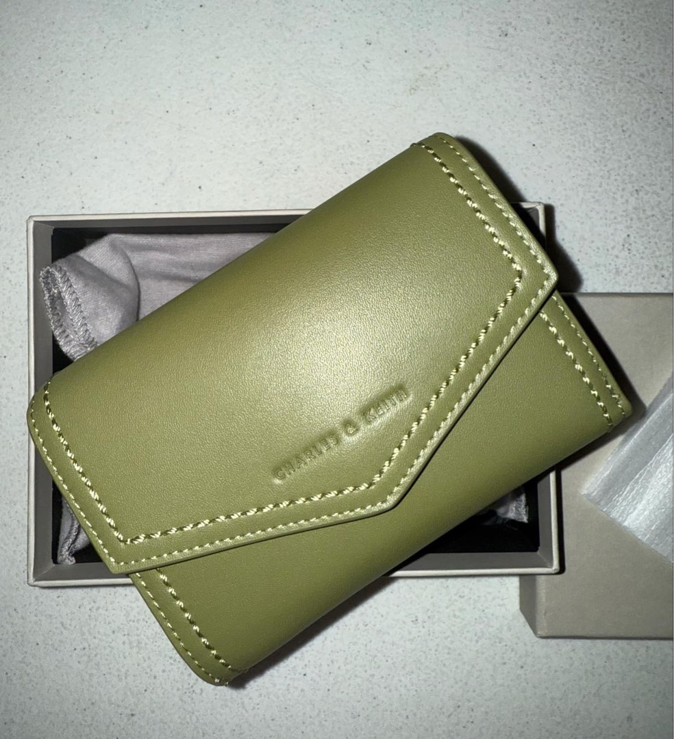 Charles and Keith Trifold Medium Wallet, Women's Fashion, Bags ...