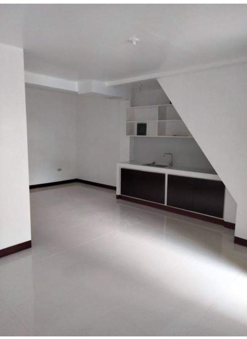 Cubao, QC. 2Br 1TB, 1-Parking Avail, NO PETS. Near QMart, New York Ave ...