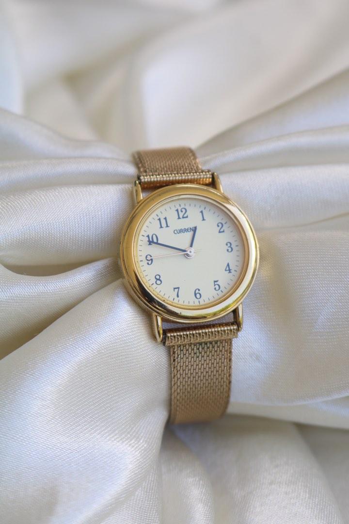 Current classic gold tone vintage watch, Women's Fashion, Watches ...