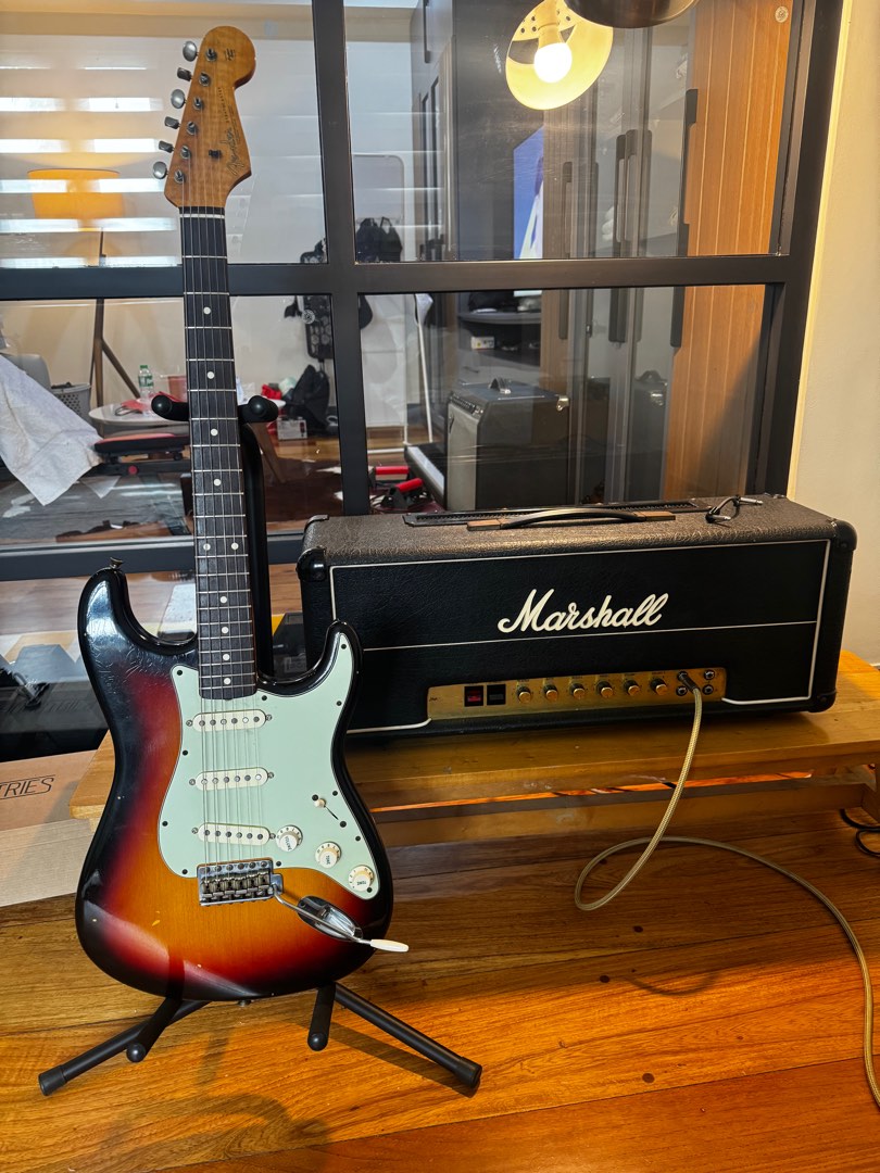 Fender CS strat + 1978 Marshall JMP, Hobbies & Toys, Music & Media ...