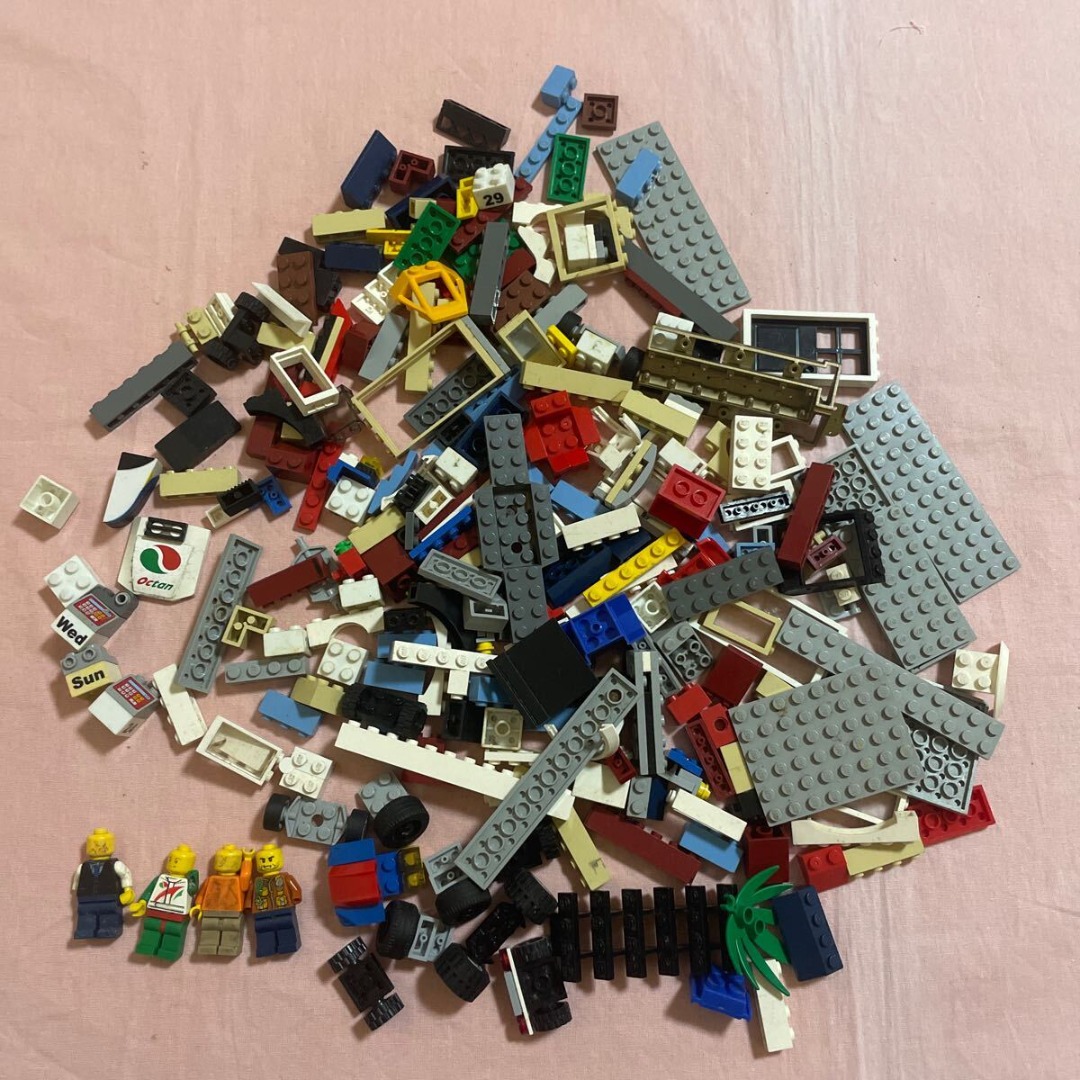 Junk, damaged, LEGO, Lego blocks, parts, minifigures, set, Hobbies ...