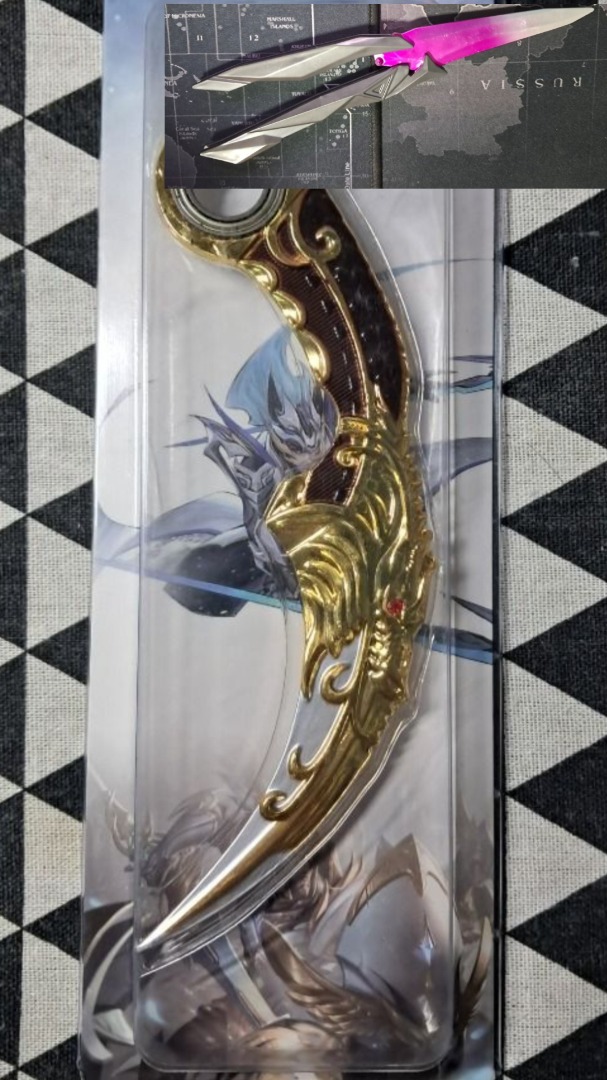 Karambit Knife / Butterfly Knife Fidget Toy, Hobbies & Toys, Toys ...